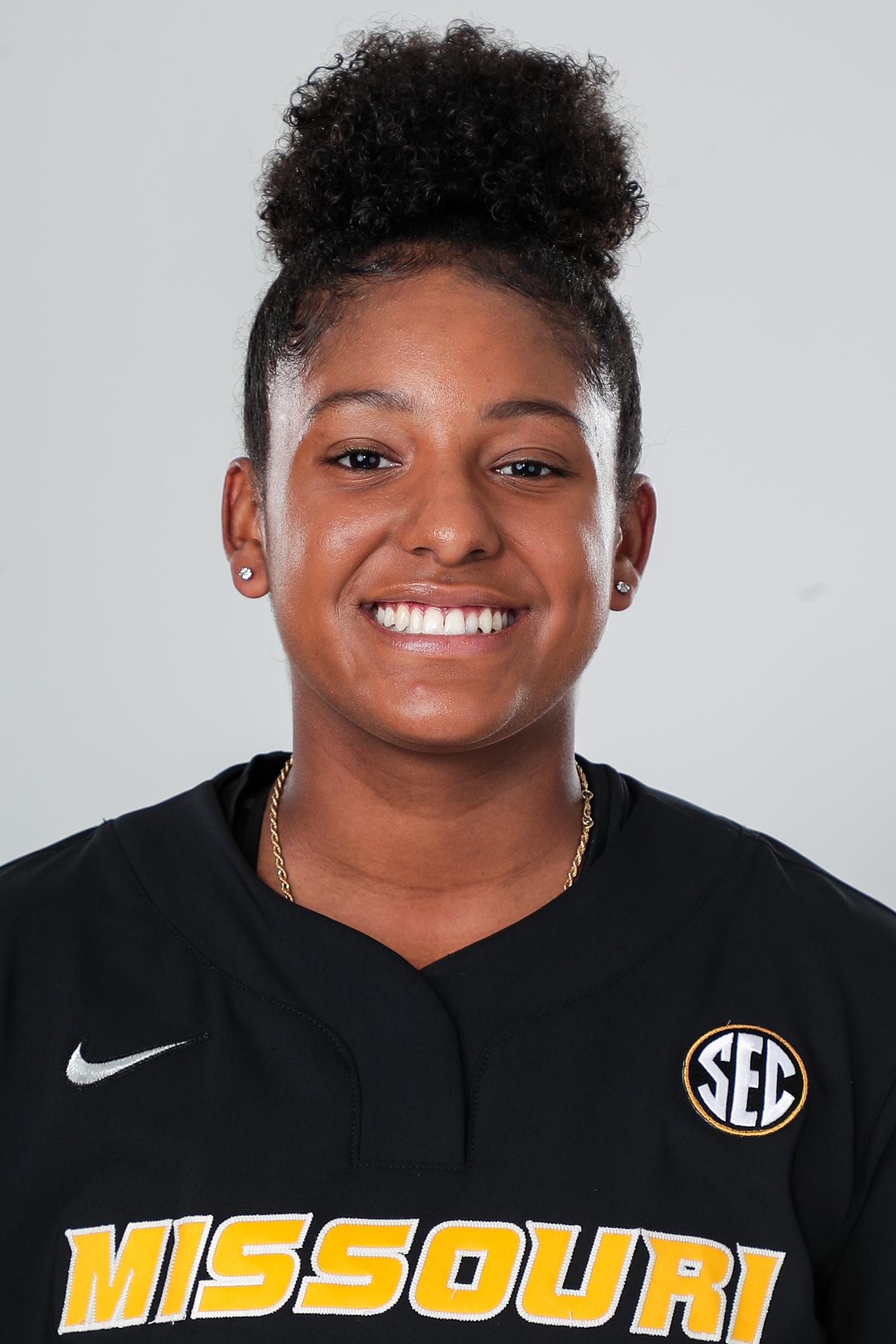 Roland Parrish's Student Athlete of the Week: Vanessa Hollingsworth - DW