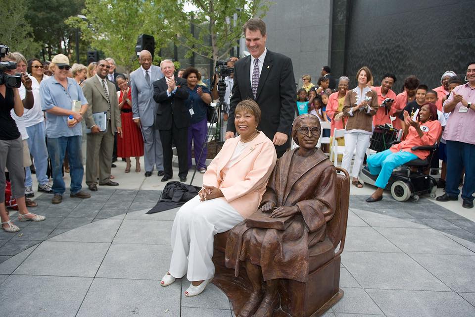 Eddie Bernice Johnson: Making History In Dallas For Fifty Years - DW