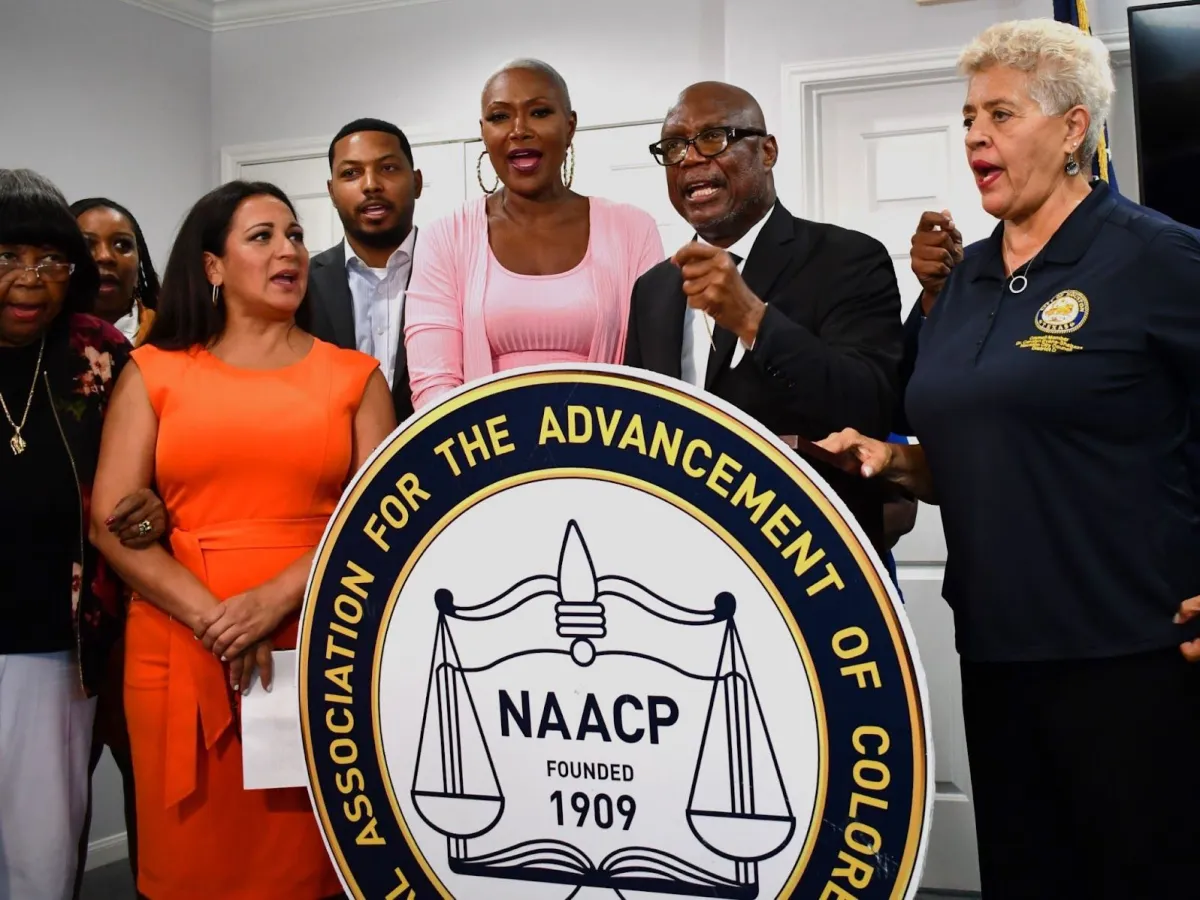 NAACP to Miles: nix ‘libraries-to-school prison’ plan - Dallas Weekly